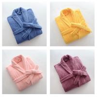 China Long Sleeve Durable Coral Fleece Robe Skin Friendly High Water Absorbency for sale