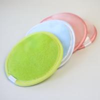 China 10cm 6g Coral Fleece Makeup Remover Pad 100% Polyester Reusable Gentle Cleansing for sale