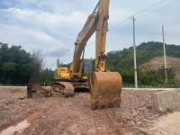 China Shantui SE305LC 30-Ton Crawler Excavator with 199 kW Engine and 1.5 m³ Bucket Capacity for sale
