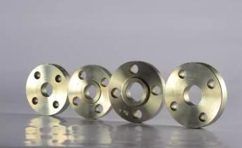 China ANSI DIN Steel Flanges , Forged Socket Weld Flange For Oil / Gas Pipeline for sale