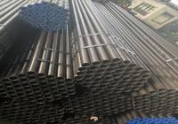 China Customizable Galvanized Steel Pipes Conforming To Standards with Hot Extrusion Process for sale