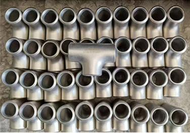 China WPB Grade Carbon Steel Pipe Fittings with Butt Welding Connection and High Corrosion Resistance for Industrial Applications for sale
