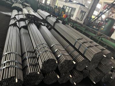 China Seamless Steel Pipe with 585 MPa Tensile Strength, Customized Lengths Up To 12 Meters, and Beveled Ends for Structural Applications for sale