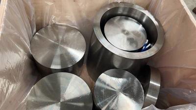 China M42 High Speed Tool Steel Plate and Round Bar with Over 60 HRC Hardness and 66 HRC Tempered Hardness for High Capacity Cutting Tools for sale