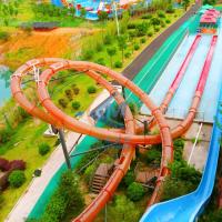China Aqualoop Water Slide FRP Material 10-12mm Thickness >15m Height for Water Parks for sale