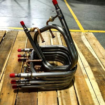 China Tube In Tube Heat Exchanger with 4.2MPA Refrigerant Side Max Pressure, Compatible with R32 Refrigerant and 1.0mm Outer Tube Thickness for sale