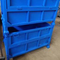 China Multiple Colors Stackable Metal Pallet Box Galvanized Steel Wire Mesh Container for sale