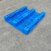 China Versatile HDPE Plastic Pallet (1100x1000x160mm) with Customizable Load Capacity for sale