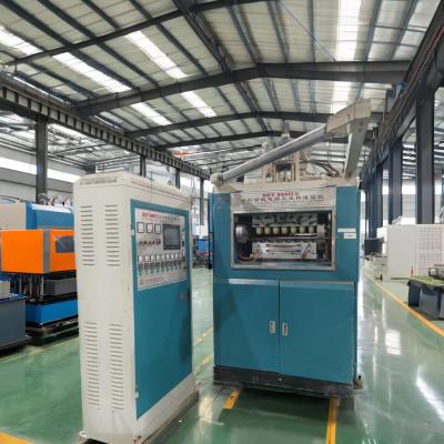China WX Plastic Thermoforming Machine 660x340mm Forming Area 150mm Depth PP PS for sale