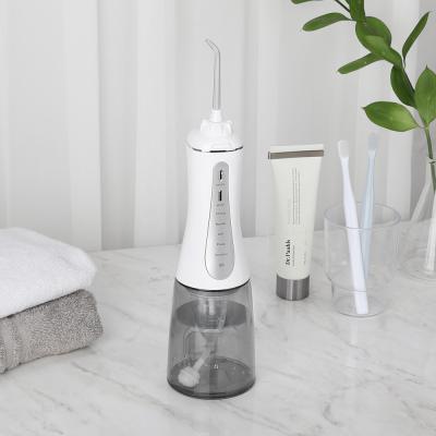 China 30 - 120PSI Powerful Water Flosser Electric Portable Rechargeable IPX7 for sale