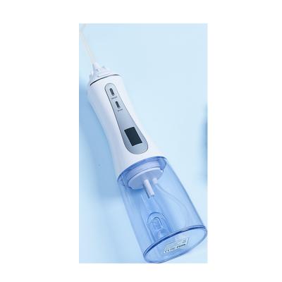China Rechargeable Cordless Water Flosser Teeth Cleaner POM Material 120PSI Pressure for sale