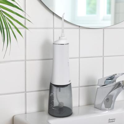 China Deep Cleaning Oral Water Flosser IPX7 Waterproof Retractable for sale