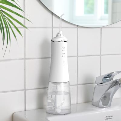 China IPX7 Waterproof Water Flosser DIY 3 Cleaning Modes for sale