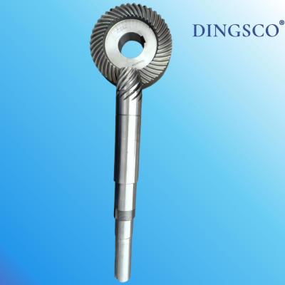 China Precision ISO 4-6 Grade Spiral Bevel Gear with Extra-Long Integral Shaft and HRC 58-62 Hardness for sale