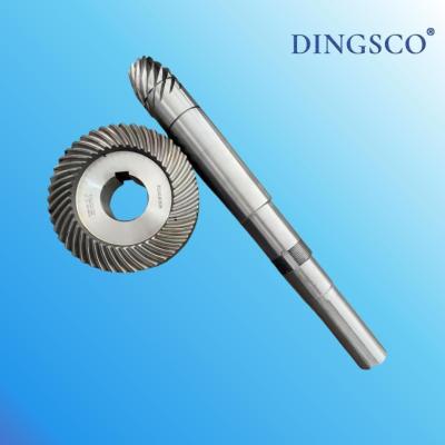 China Precision ISO 4-6 Grade Spiral Bevel Grinding Gear with Extra-Long Integral Shaft and HRC 58-62 Hardness for sale