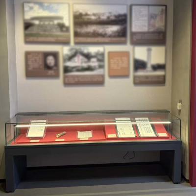 China Museum Table Display Cabinet Custom Table-style Cabinet, Five Faces, Full Visibility, Env. System, Letters for sale