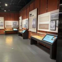 China Museum Display Cabinet Custom Table Showcase, Five Glass Panels, All-angle, Optional Climate, Books for sale