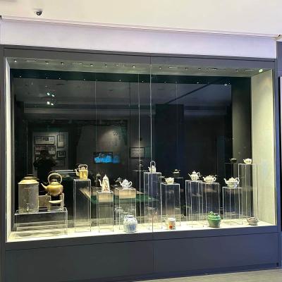 China Modern Wall Hanging Display Cabinet With Customizable Electric Pushing Rod Glass Door for sale