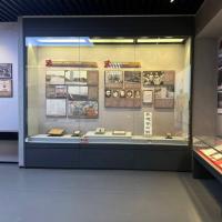 China Oversize Wall Vitrine, On-wall Or Flush, Power Doors, Atmosphere, Main, Wall Display Cabinet Museum Display Cabinet for sale