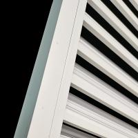 China Folding Aluminium Adjustable Glass Louver Windows Sliding Opening Lightweight for sale