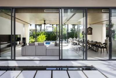 China Eco-friendly and Excellent Insulation Clear Transparency with Acoustic Insulation Glass for sale