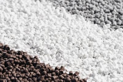China UV Radiation Resistant PVC Granules For Extrusion Of Wires And Cables Sheathing for sale