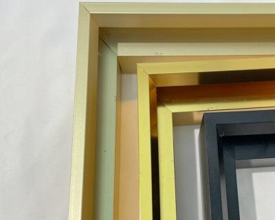 China Wall Mirror Picture with Bright Gold Aluminium Alloy Frame and Aluminum Bend Material for sale