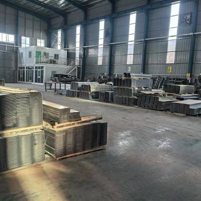 China Hot-Dip Galvanized Cable Tray 400mm Width with 30-500mm Side Rail Height and 2m-6m Length for Industrial Use for sale