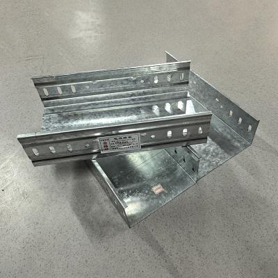 China Hot-Dip Galvanized Cable Tray Ladder 6 Inch Width 2-6m Length with 30-500mm Rail Height for Industrial Cable Management for sale