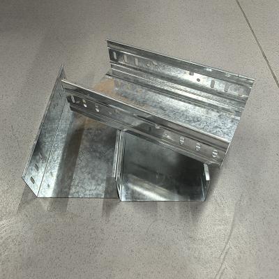 China Precision Horizontal Galvanized 100mm Cable Tray Trunking Heavy Duty for sale
