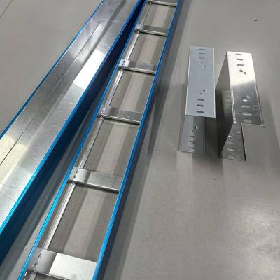 China Horizontal Anodized Aluminum Cable Trunking Tray 1.0-3.0mm Thickness 50-150mm Height for Wall and Floor Mounted Installation for sale