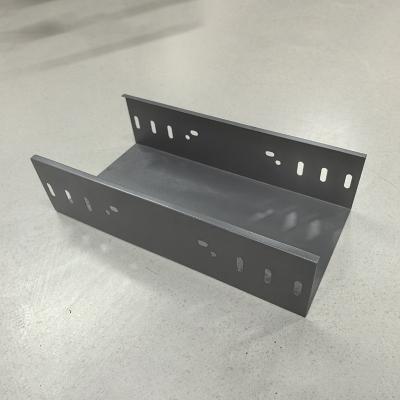 China Streamline Metal Enclosed Cable Tray System 100mm Width 50mm Height Galvanized Steel for sale