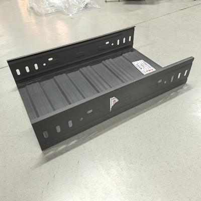 China 300mm MEM Cable Tray Hot Dip Galvanised Trunking with 1000lbs Load Capacity and UL94 V-0 Fire Rating for sale
