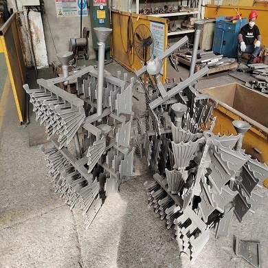 China Claw Abrasion Resistant Cast Iron Custom Surface Treatment for sale