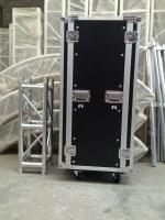 China Black 28U Amplifier Anti Shock Rack Flight Case With Two Pieces Of Tables 9mm Thickness Plywood for sale