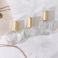 China Clear 100ml Perfume Spray Bottle Cosmetic Packaging Luxury Unique Square Glass for sale
