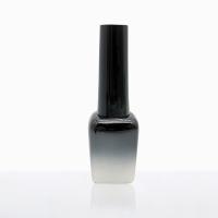 China Gradient Color Nail Polish Mini Bottles Square Shape 7ml 15 Ml With Plastic Cap for sale