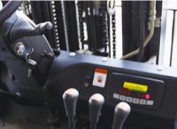 China 1.5 - 3.5 Ton Capacity Diesel Or Gasoline Powered Electric four wheel Forklift for sale