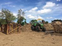 China Green 5 Ton Wheel Loader With Grabber 360 Swing Angle For Transport for sale