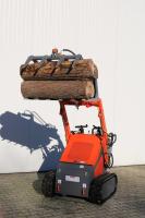 China 23hp Lonci Briggs & Stratton Engine small compact skid steer mini wheel loader 0.15m3 Bucket capacity for sale