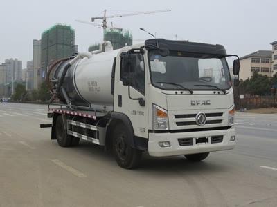 China 4×2 Vacuum 5.0m³ Tank Volume Sewage Suction Truck with Jet for sale