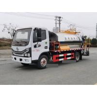 China 2.5CBM Dongfeng Blue Light Asphalt Distributor Truck for sale