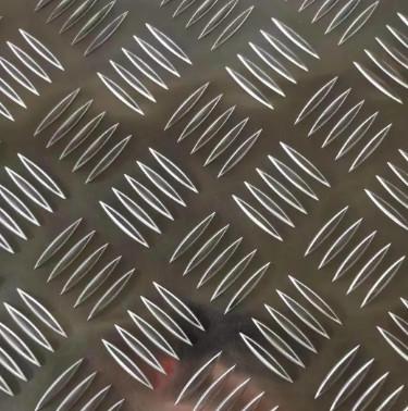 China 304 316L Checkered Stainless Steel Embossed Plate Thickened Practical for sale