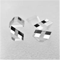 China Prism CVD Single Crystal Trigonal Diamond - Optical Grade with 1900-2200W/m·K Thermal Conductivity and >70% Transmission for sale