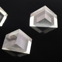 China Prism CVD Single Crystal Trigonal Diamond - Optical Grade with 1900-2200W/m·K Thermal Conductivity and >70% Transmission for sale