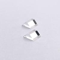 China CVD Single Crystal Diamond Optics Prism 50 Percent Smaller 850C Temperature Range for sale