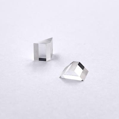 China CVD Single Crystal Diamond Optics Prism 50 Percent Smaller 850C Temperature Range for sale
