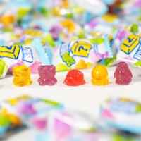 China 3D Fun Animal Shapes Peelable Gummy Candy 50% Real Fruit Juice Soft Candies for sale