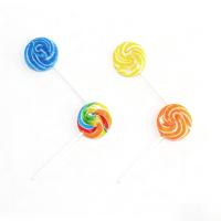 China Hard Candy Assorted Fruit Flavor Halal Sweets Colorful Rainbow Swirl Lollipops Candy for sale