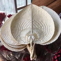 China Bamboo Weaving Banana Hand-woven Dance Straw  Baby  Round Navel Natural Fiber Hand Fan for sale
